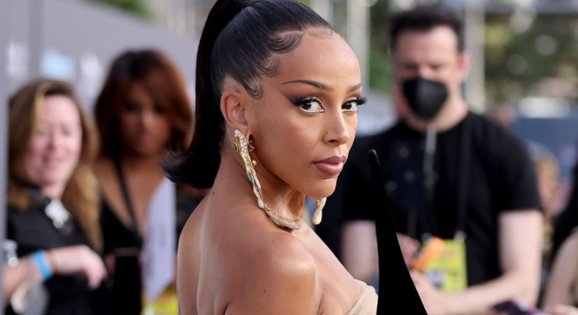 Doja Cat unhappy with 'Kittenz' fandom name created by fans, calls them ...