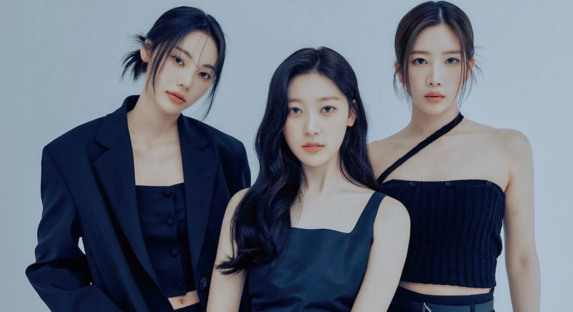 ODD EYE CIRCLE has come full circle with their newest release, ‘Version Up’
