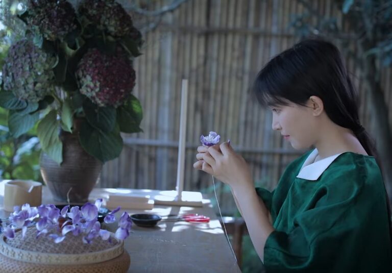 Popular Chinese influencer Li Ziqi returns to YouTube after a three ...