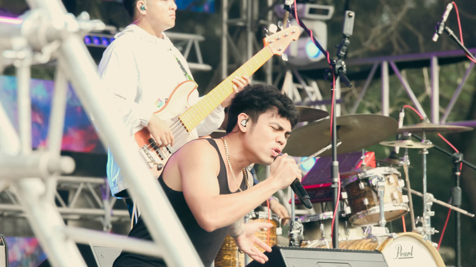 Beloved OPM artists shine at ‘Maskipaps: The Crossover 2024’