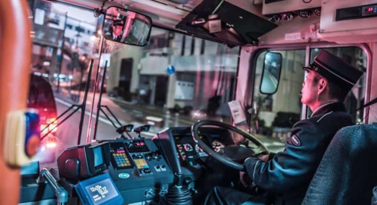 BLACKPINK's Lisa makes history as first K-pop artist to perform at the ...