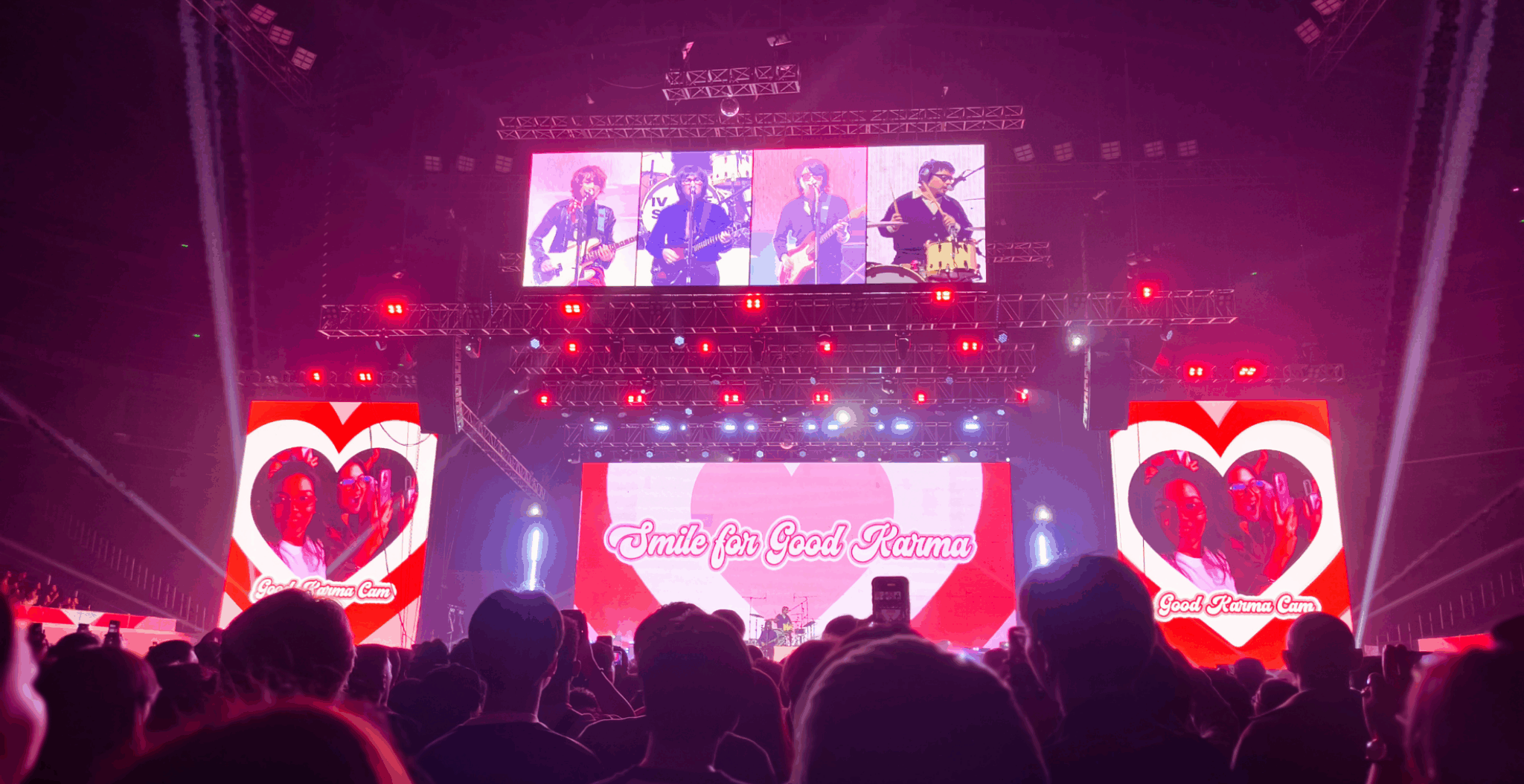 ‎IV Of Spades delivers emotional, hit-loaded reunion at sold-out MOA ...